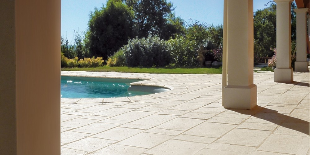 Olympia kantfliser og terrassefliser - kantfliser i natursten - Pool ...